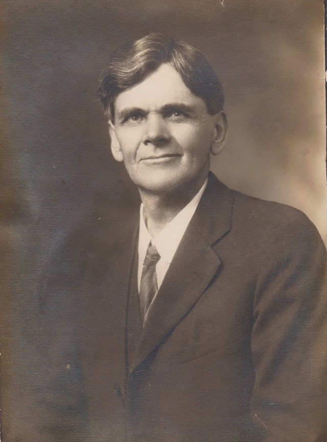 Tevis Clyde Smith – Howard History